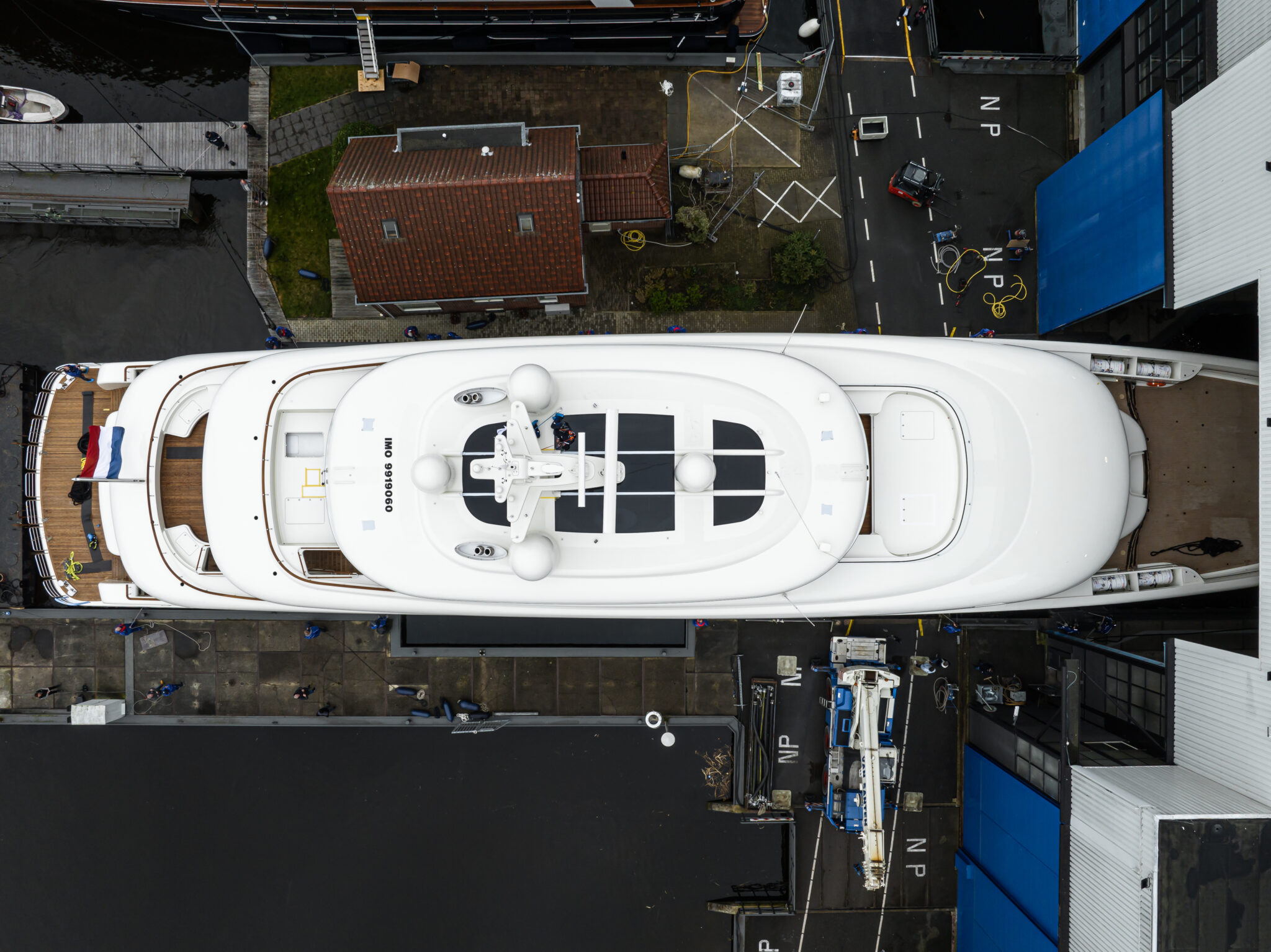 Project 823: impressive new Feadship moved outside | Yacht Interior Society