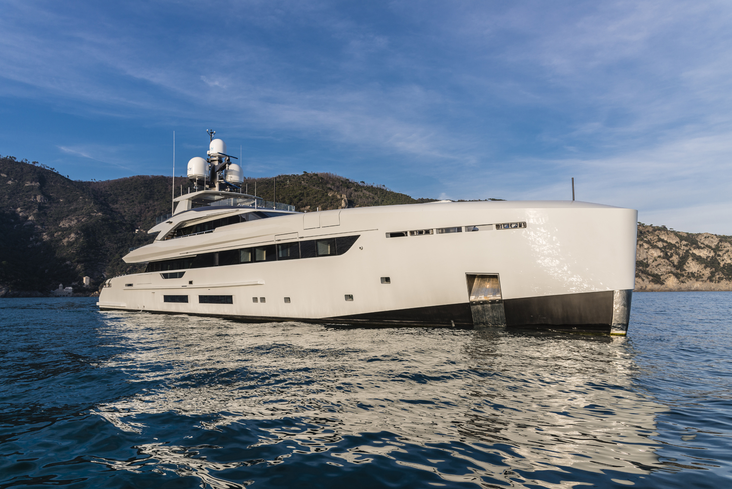 Tankoa Yachts and second hybrid superyacht Kinda: full photo shoot of ...